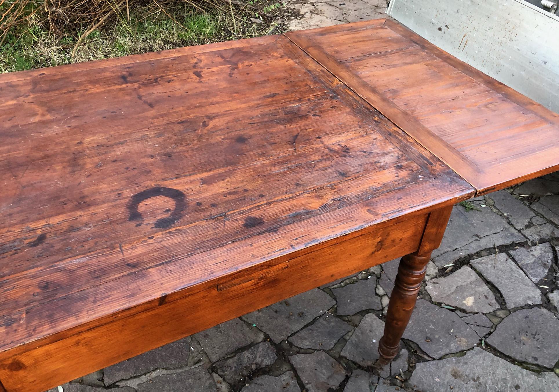 20th Italian Extendable Table in Solid Fir with Turned Leg Original ...