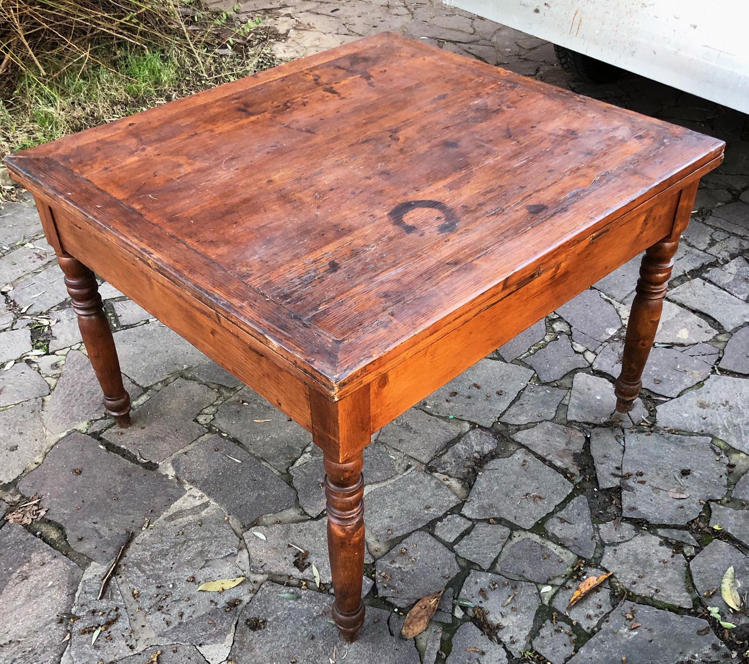 20th Italian Extendable Table in Solid Fir with Turned Leg Original ...