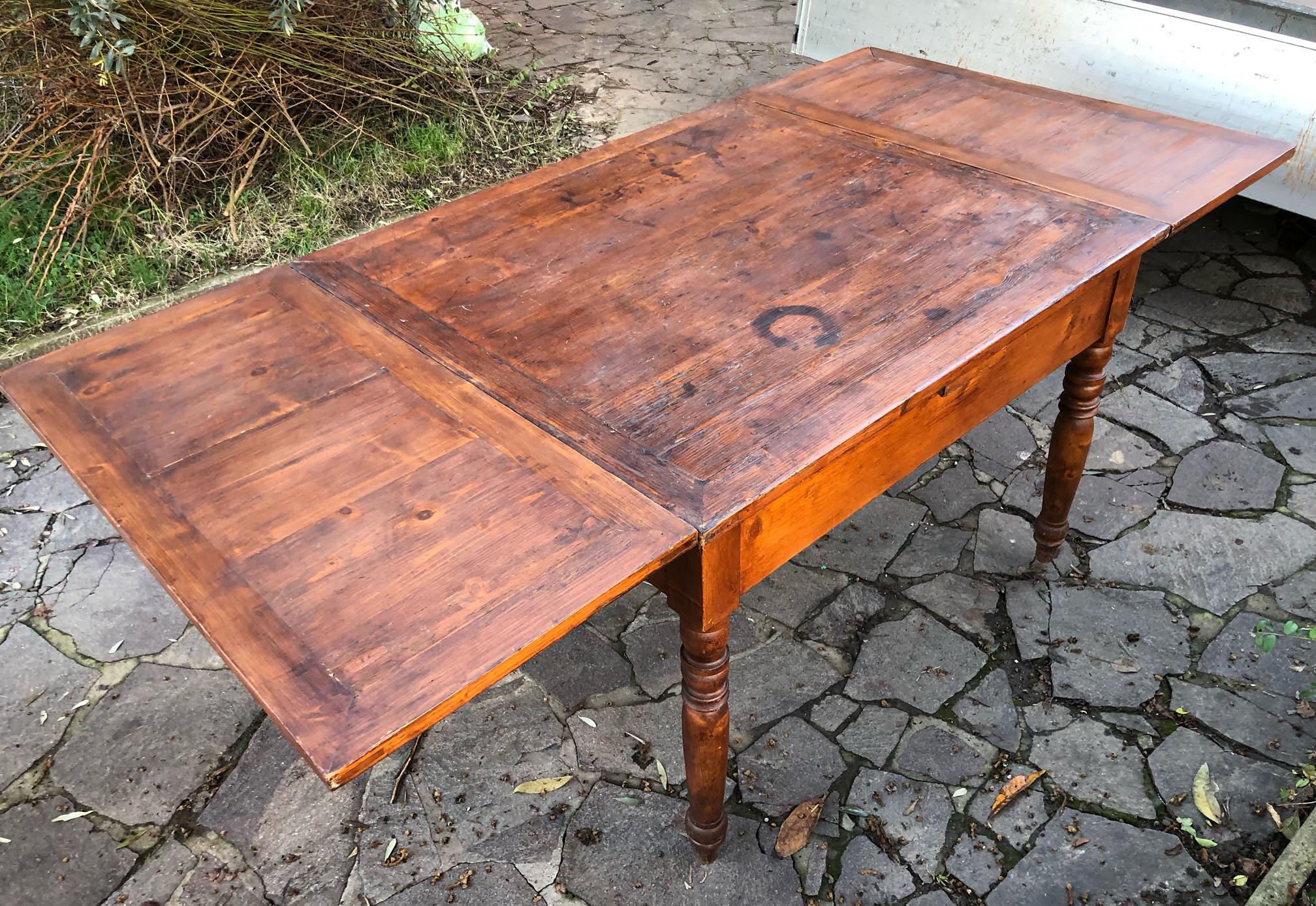 20th Italian Extendable Table in Solid Fir with Turned Leg Original ...