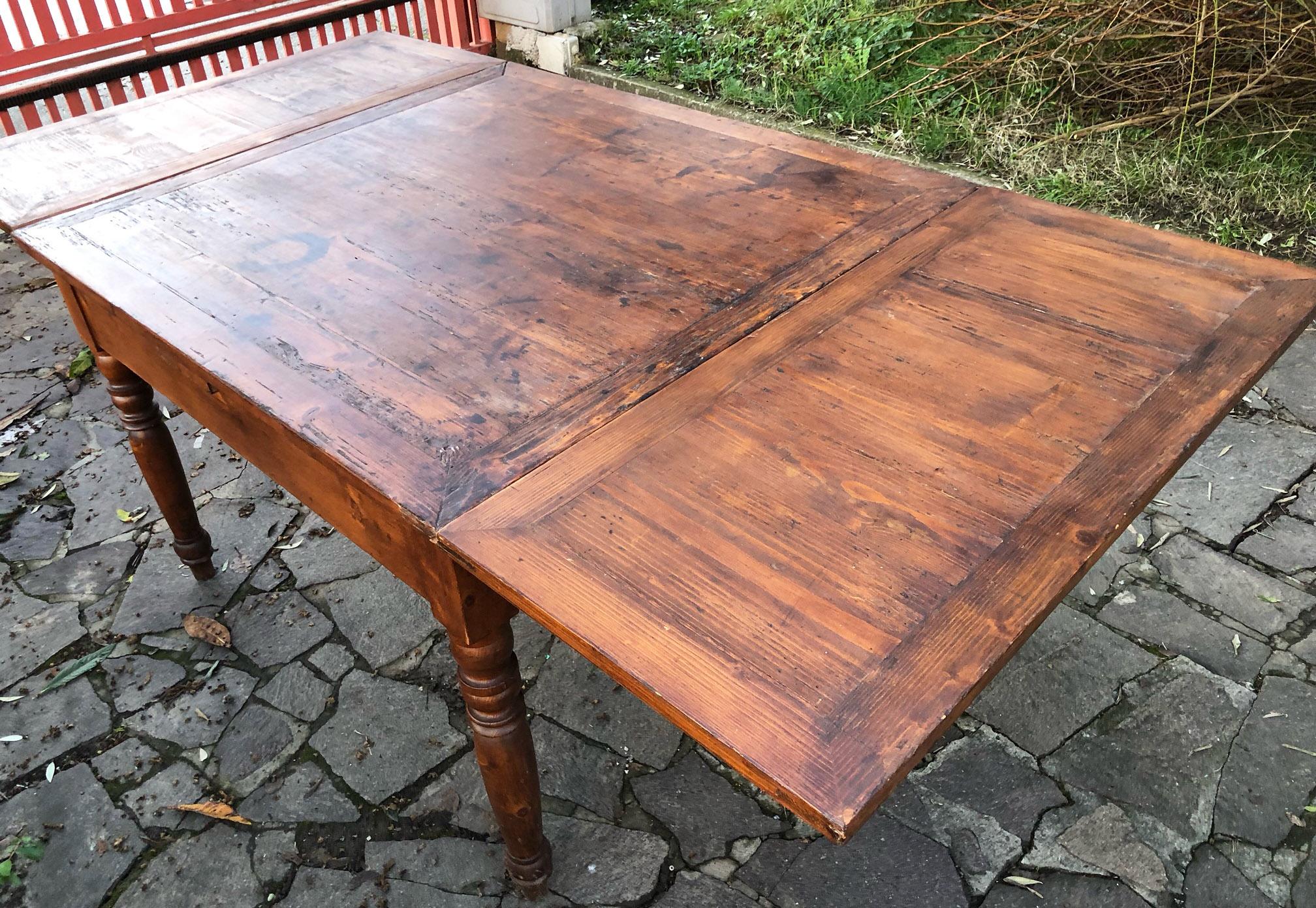 20th Italian Extendable Table in Solid Fir with Turned Leg Original ...