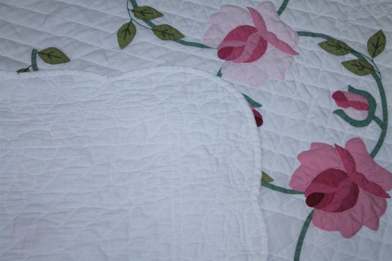 20th Century Roses Applique Quilt from Ohio For Sale at 1stDibs