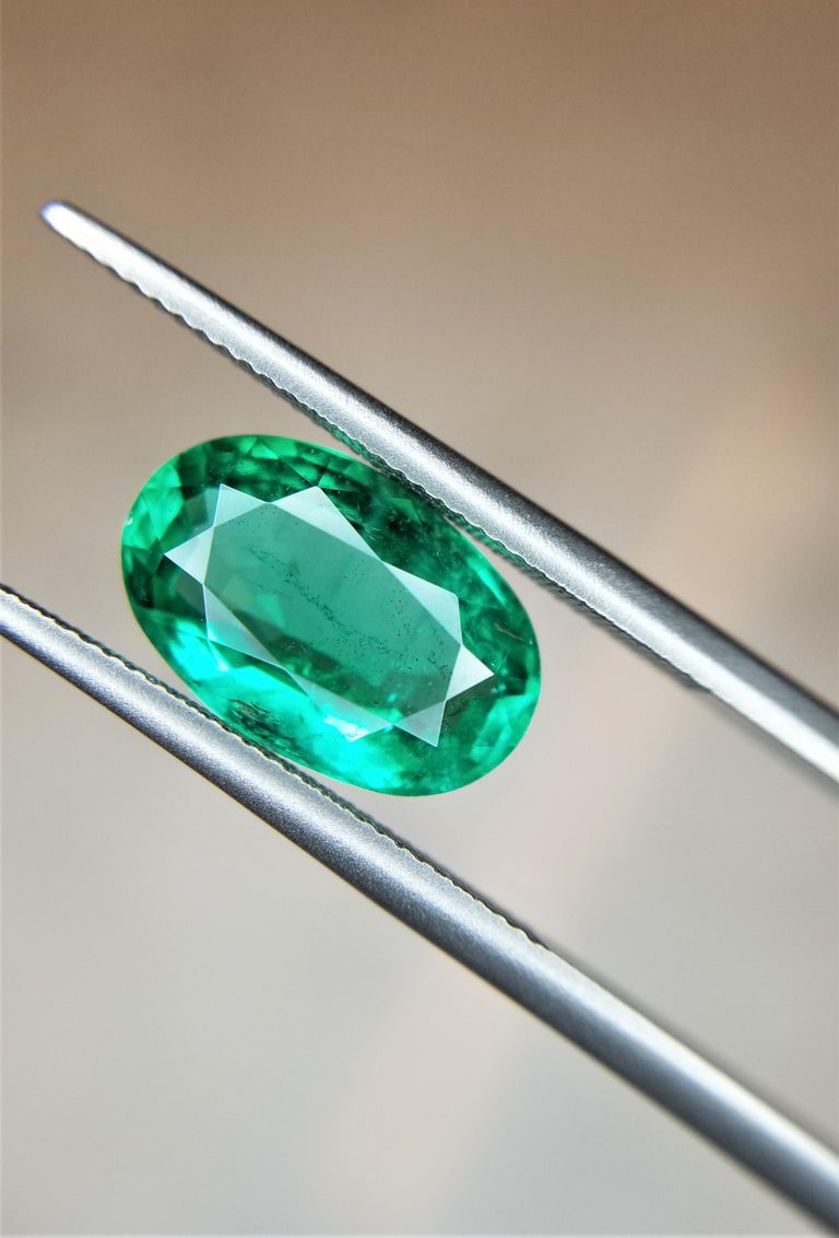 2.16 Ct Weight Oval Shaped Green Color IGITL Certified Emerald Gemstone ...
