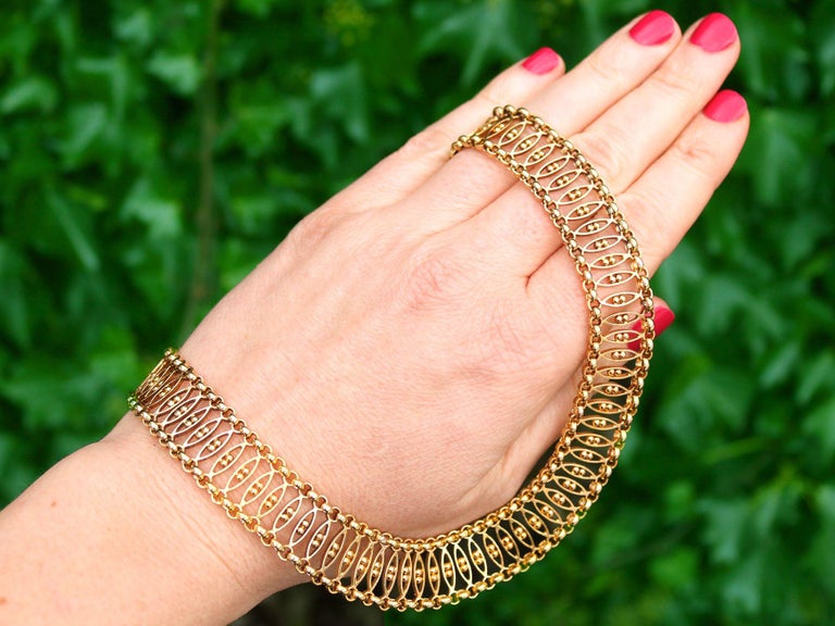 21 Karat Yellow Gold Collarette Antique Victorian, circa 1880 at 1stDibs