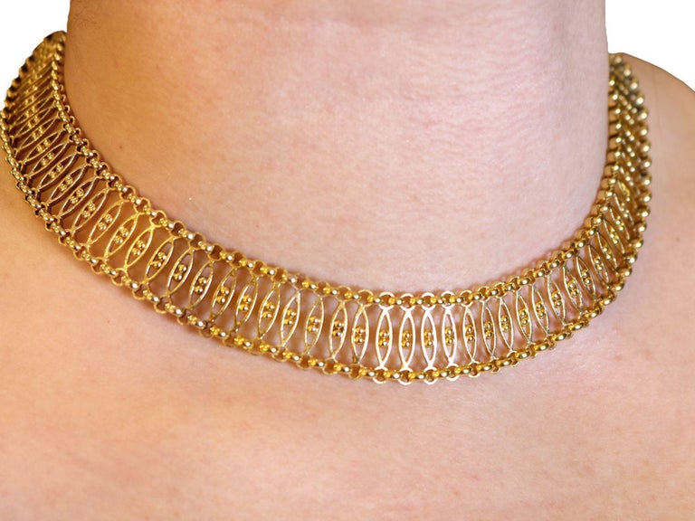 21 Karat Yellow Gold Collarette Antique Victorian, circa 1880 at 1stDibs