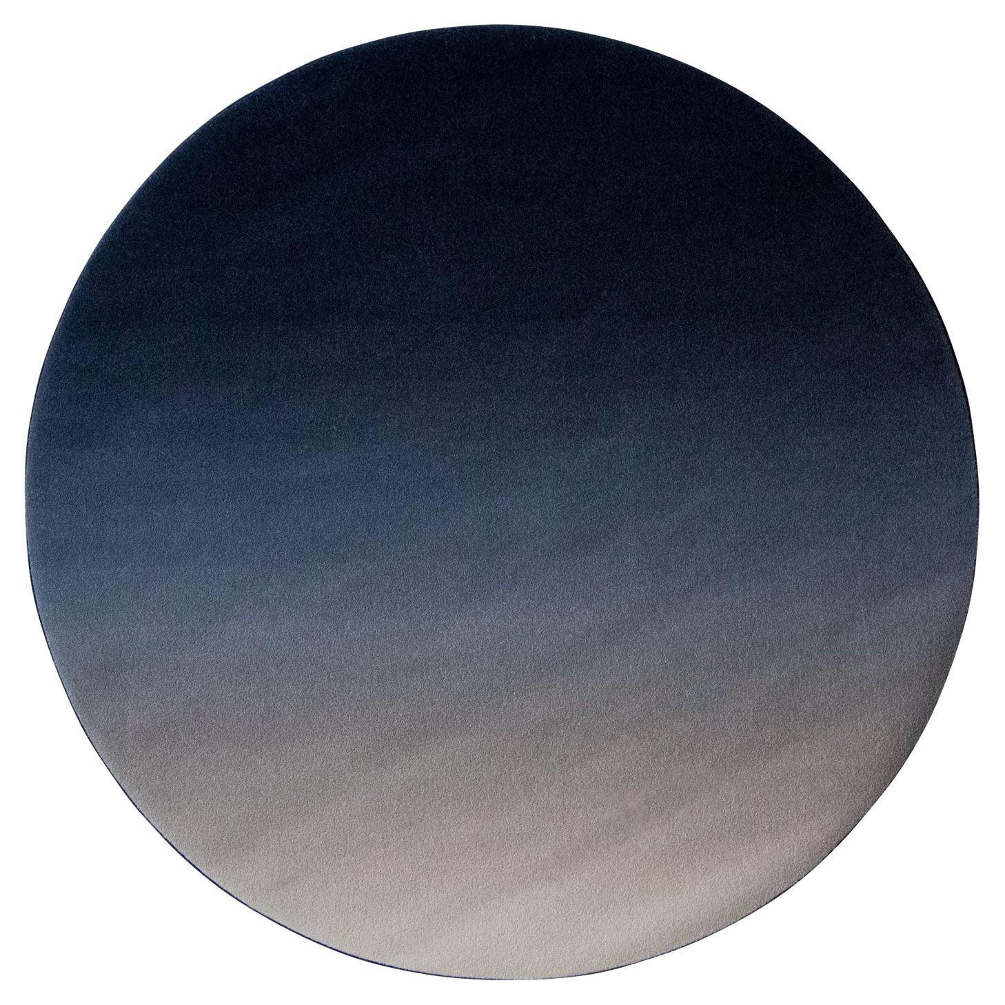 21st Cent Gradation Blue Round Rug by Deanna Comellini In Stock ø 200 ...