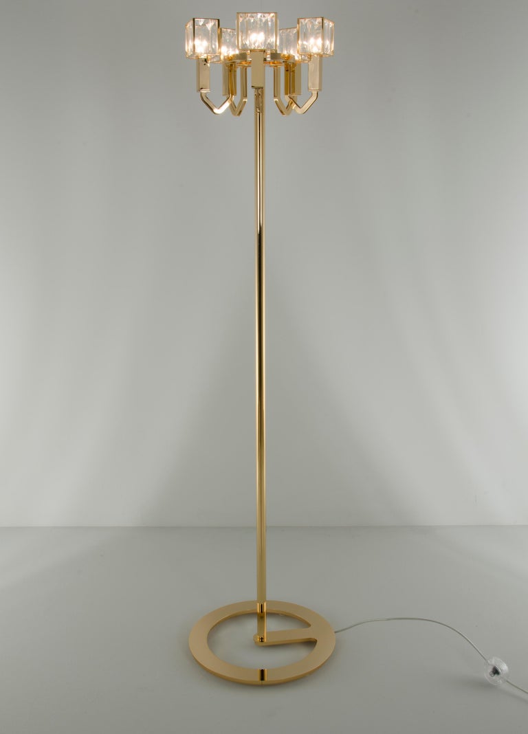 Stehlampe aus Angie-Kristall und Gold des 21. Jahrhunderts von Roberto ...