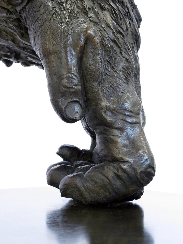 Gorilla-Bronze-Skulptur HUMANITY des 21. Jahrhunderts von Pierre-Jean ...