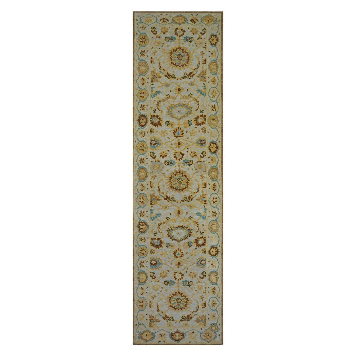 Square 21st Century Ivory Sultanabad Area Rug For Sale at 1stDibs