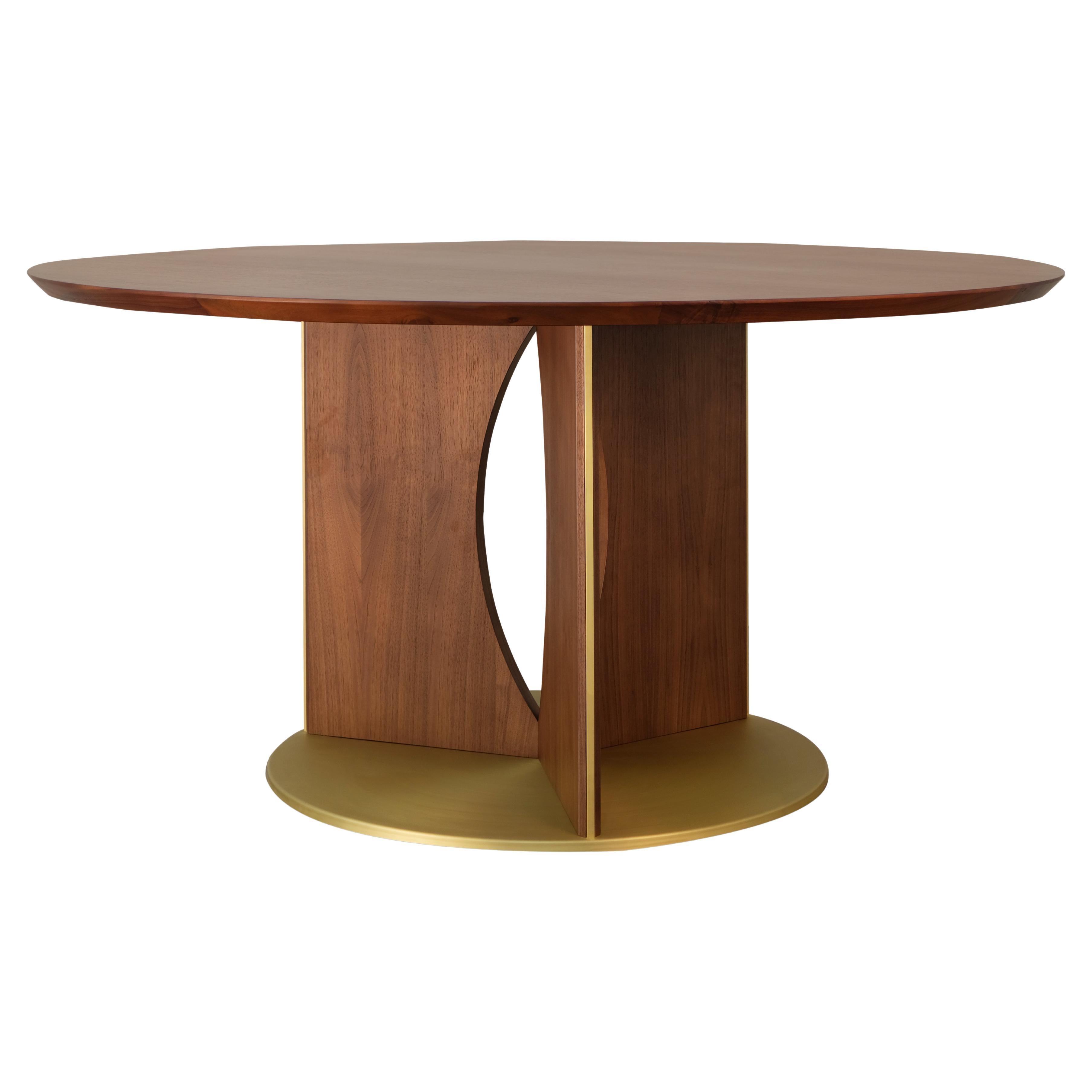 21st Century Taylor Round Dining Table Walnut Wood For Sale at 1stDibs