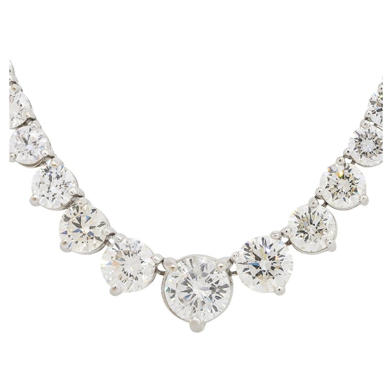 Collier tennis en or 18 carats avec diamants ronds gradués de 22 carats ...