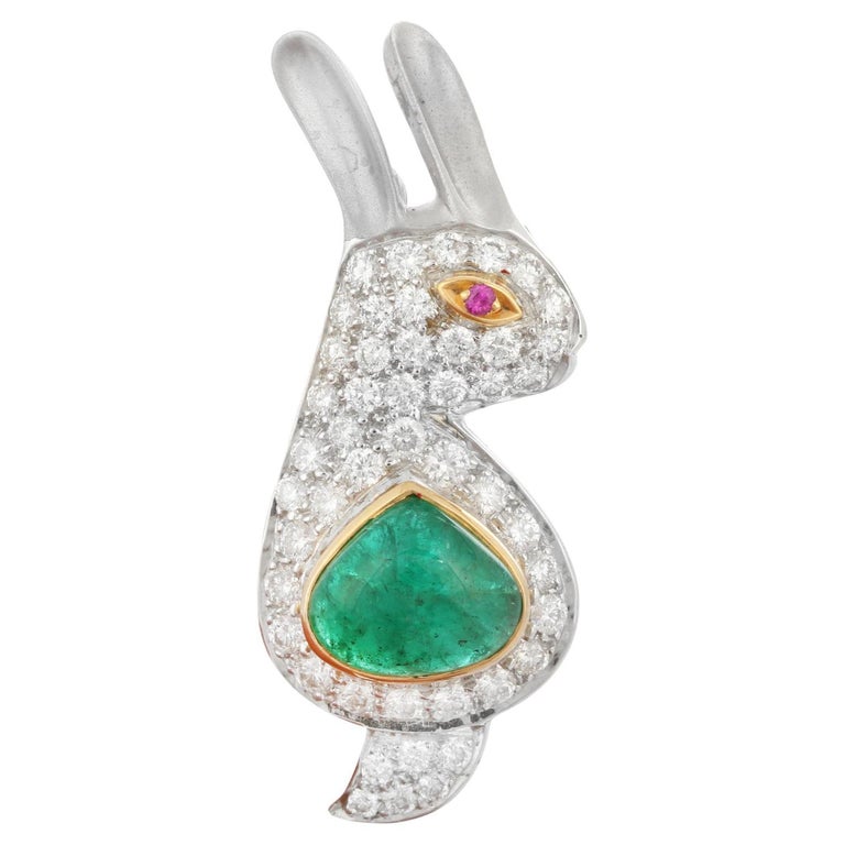 2.2 Carat Rabbit Shape Emerald Diamond Pendant and Brooch in 18k White ...