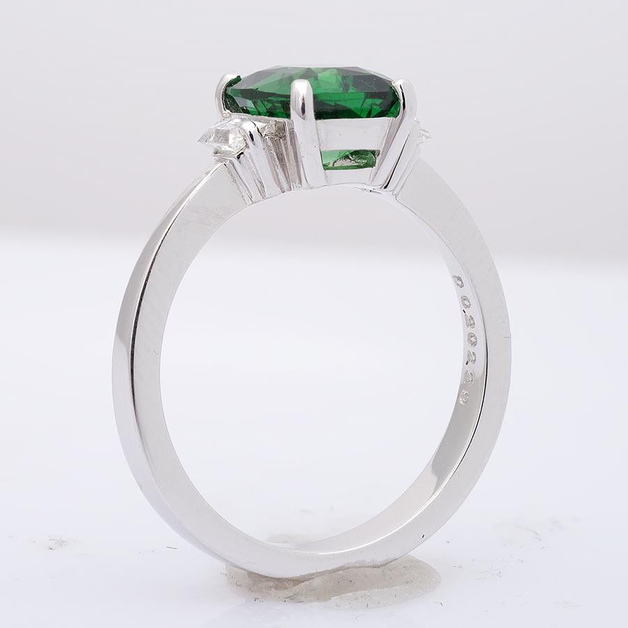 2.29 Carats Tsavorite Diamonds set in 18K White Gold Ring For Sale at ...