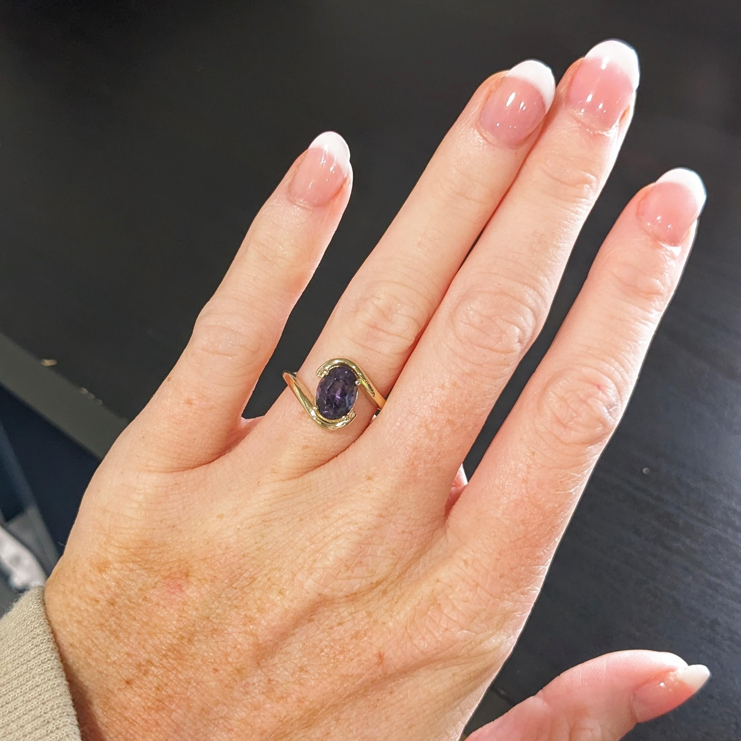 2.2ct Spinel Solitaire Ring in Solid 14K Yellow Gold Oval 9x7mm Bypass Ring For Sale at 1stDibs