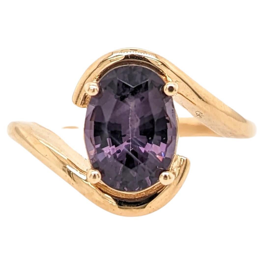 2.2ct Spinel Solitaire Ring in Solid 14K Yellow Gold Oval 9x7mm Bypass Ring For Sale at 1stDibs