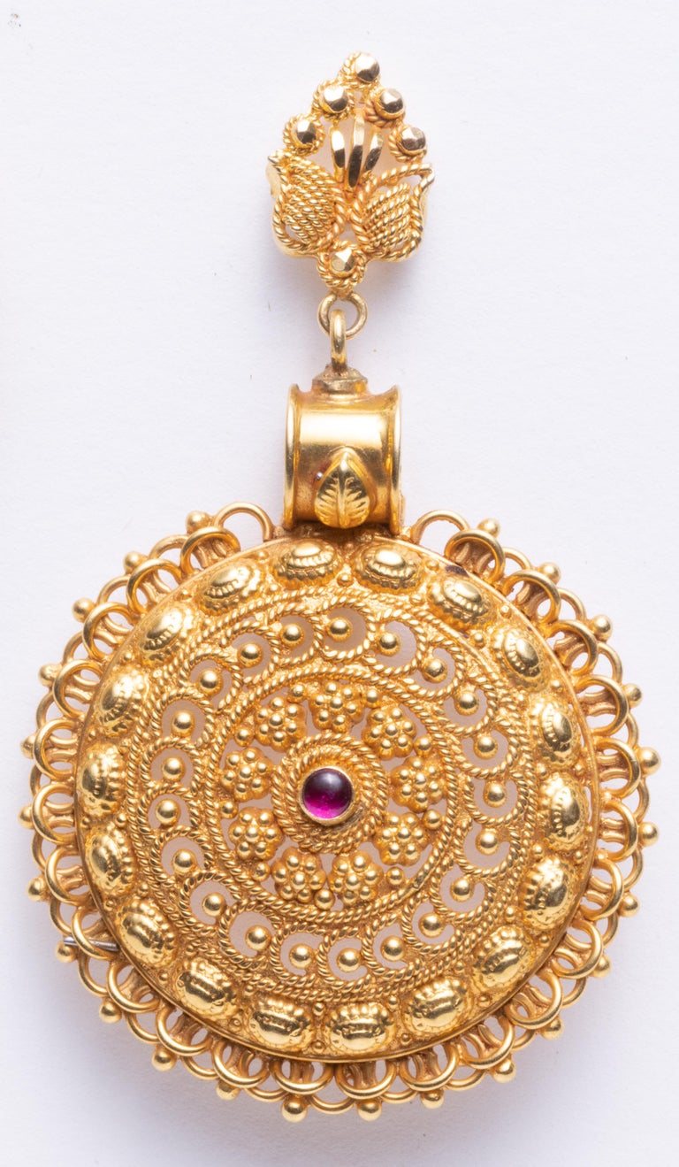 22K Gold and Ruby Medallion Pendant Earrings, India For Sale at 1stDibs