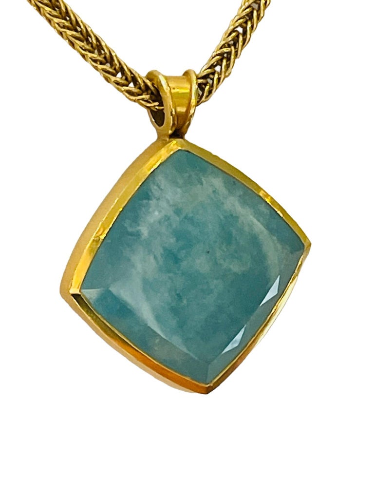 22k Gold Aqua Pendant Necklace For Sale at 1stDibs