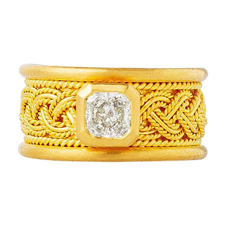 24 Karat Wide Weave Mesh Band Diamond Solitaire Ring For Sale at 1stDibs