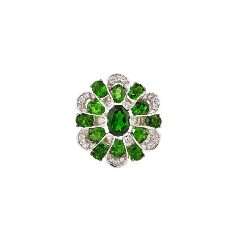 2.42 Carat Chrome Diopside Ring in 14 Karat White Gold For Sale at 1stDibs