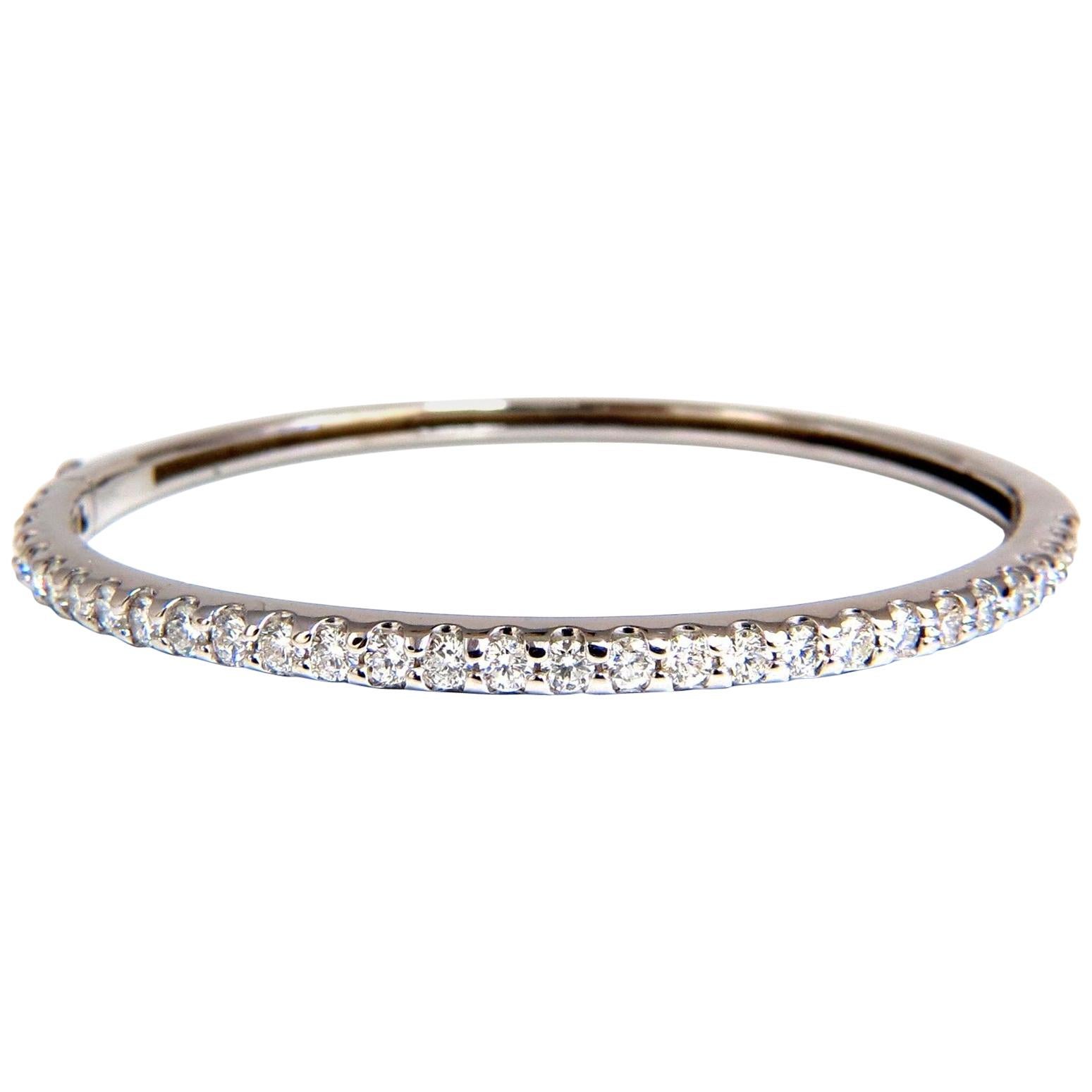 2.80 Carat Natural Round Diamonds Bangle Bracelet 14 Karat G.Vs Straight Channel For Sale at 1stDibs