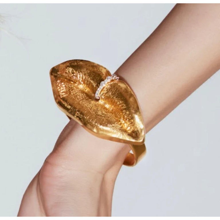 24K Yellow Gold Lips Bejeweled Cuff Braclet For Sale at 1stDibs