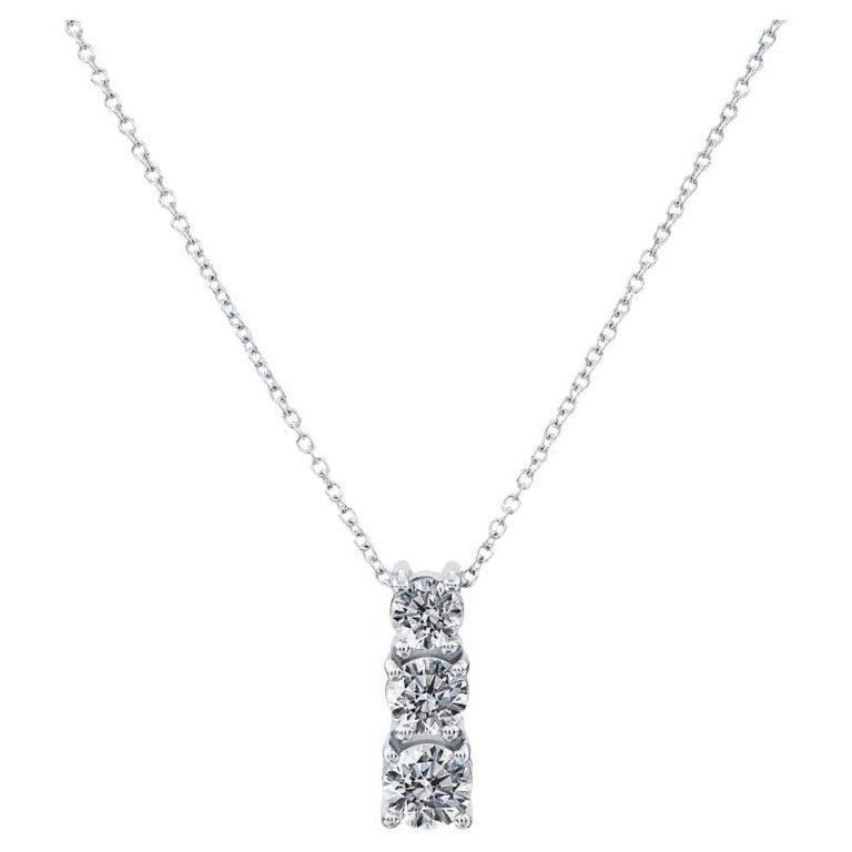.25 Carat Round Diamond Pendant in 14 Karat White Gold For Sale at 1stDibs