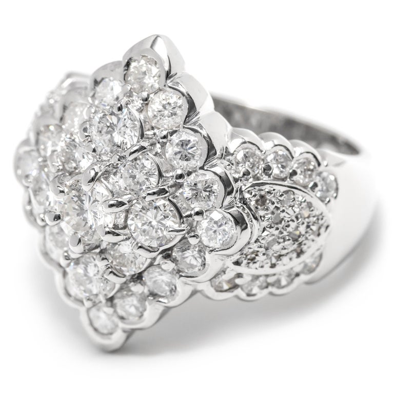 2.50 ct Natural White Diamonds Cluster Ring For Sale at 1stDibs