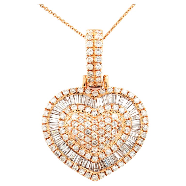 2.51 Ct Natural White Diamonds Heart Pendant For Sale at 1stDibs