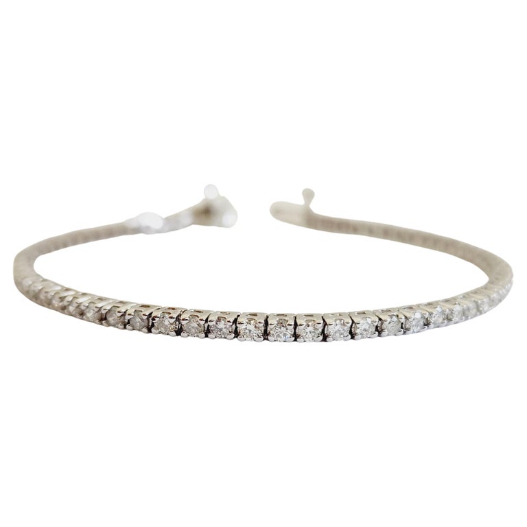 2.56 Carat Round Brilliant Natural Diamond Tennis Bracelet 18 Karat White Gold For Sale at 1stDibs