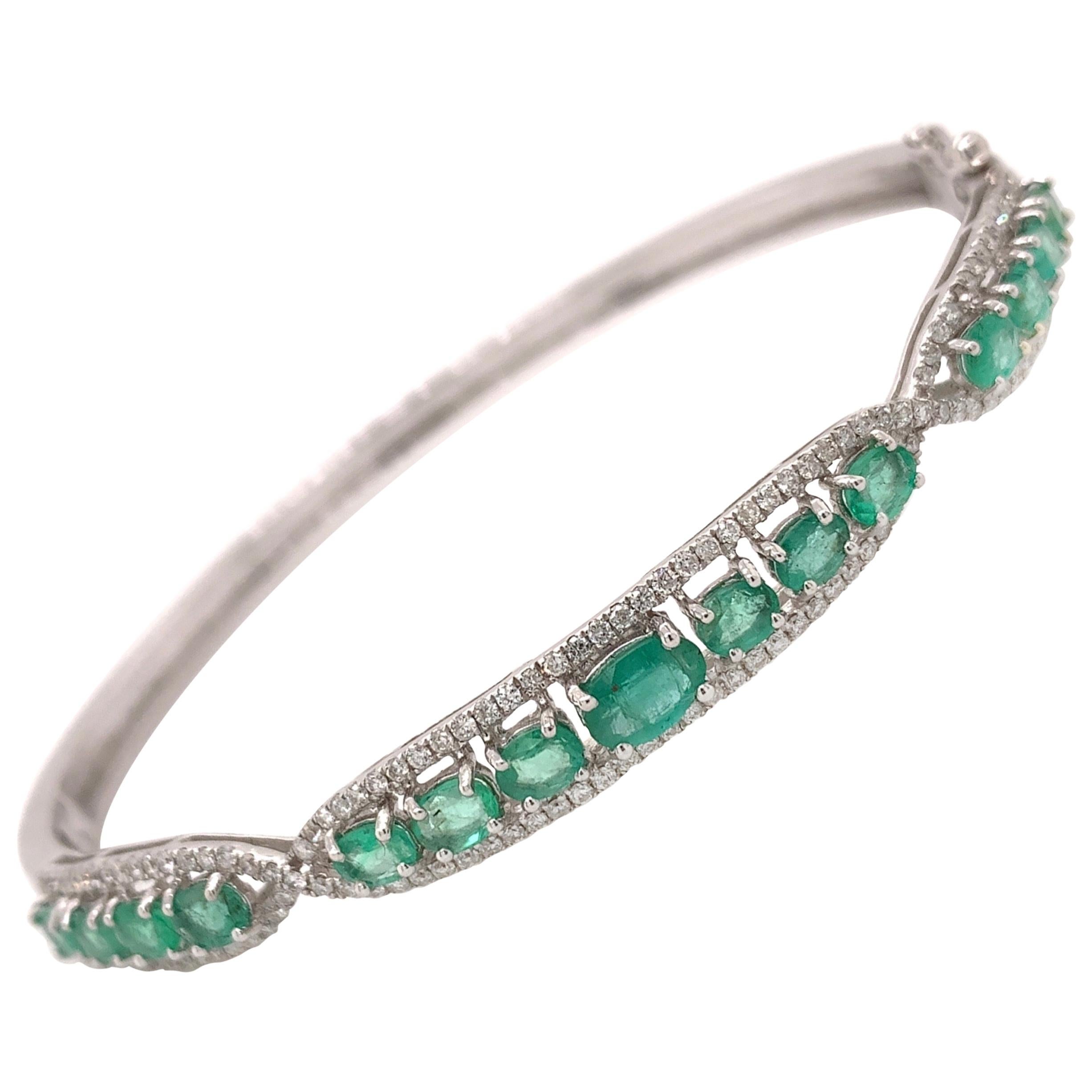 1950s Emerald Diamond Gold Bangle Bracelet at 1stDibs