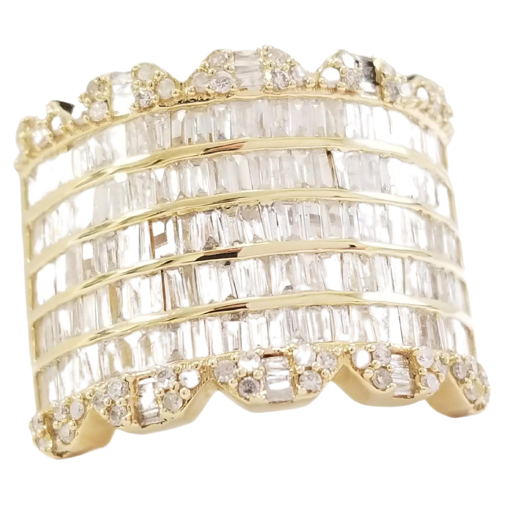 14k Gold Designer Ring With Pave-Set Of Diamonds For Sale at 1stDibs