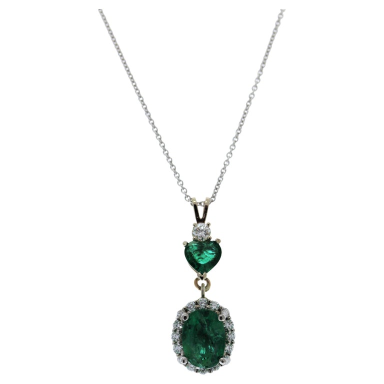 2.67ctw Green Emerald Pendant in 14K White Gold For Sale at 1stDibs