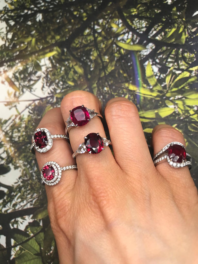 2.70 Carats Deep Red Ruby and White Diamond Halo Ring For Sale at 1stDibs