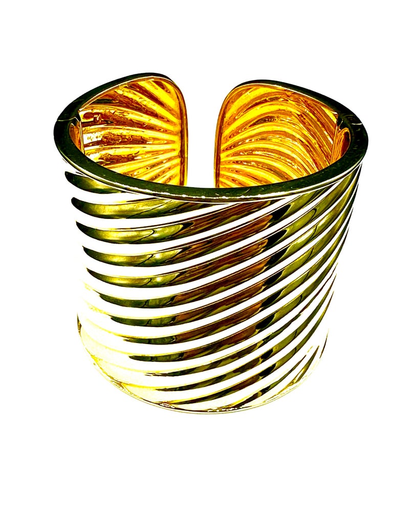 Wide 18k Yellow Gold Ribbed Pattern Cuff Bracelet For Sale at 1stDibs