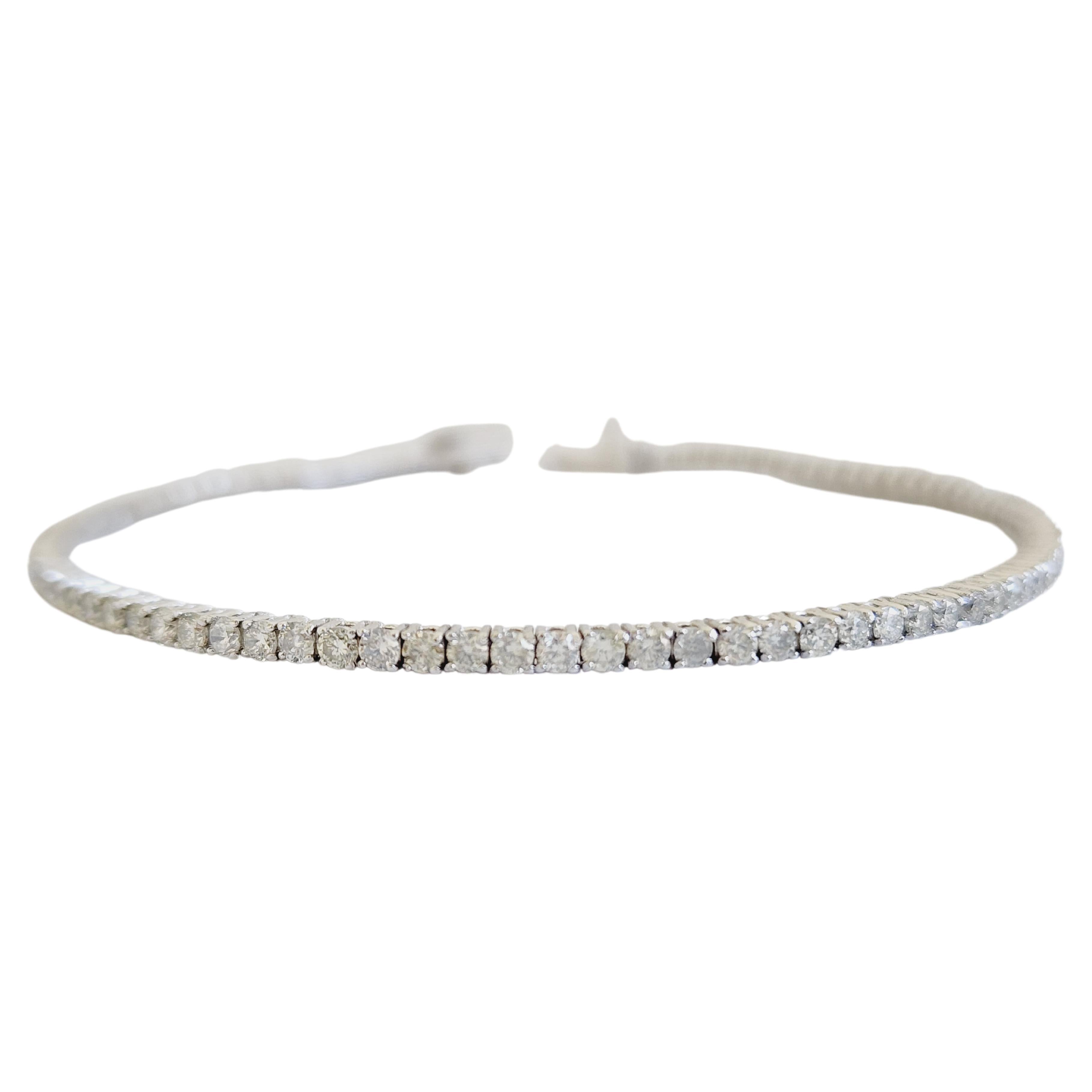 2.90 Carat Round Brilliant Natural Diamond Tennis Bracelet 14 Karat White Gold For Sale at 1stDibs