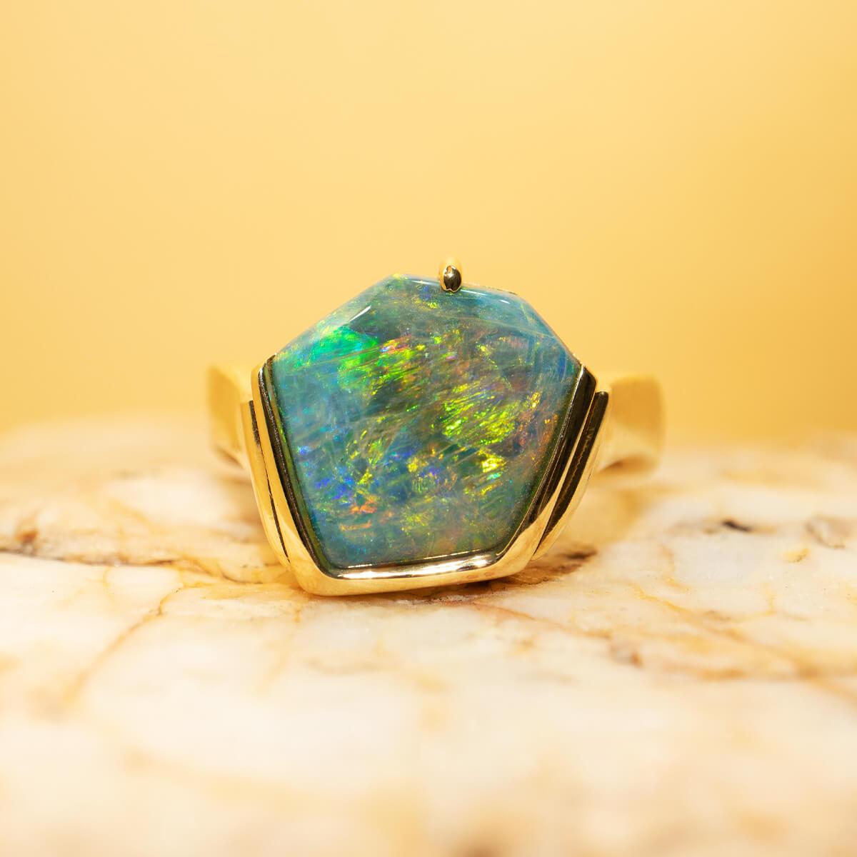 2.81ct Dark Opal and 18k Gold Ring at 1stDibs