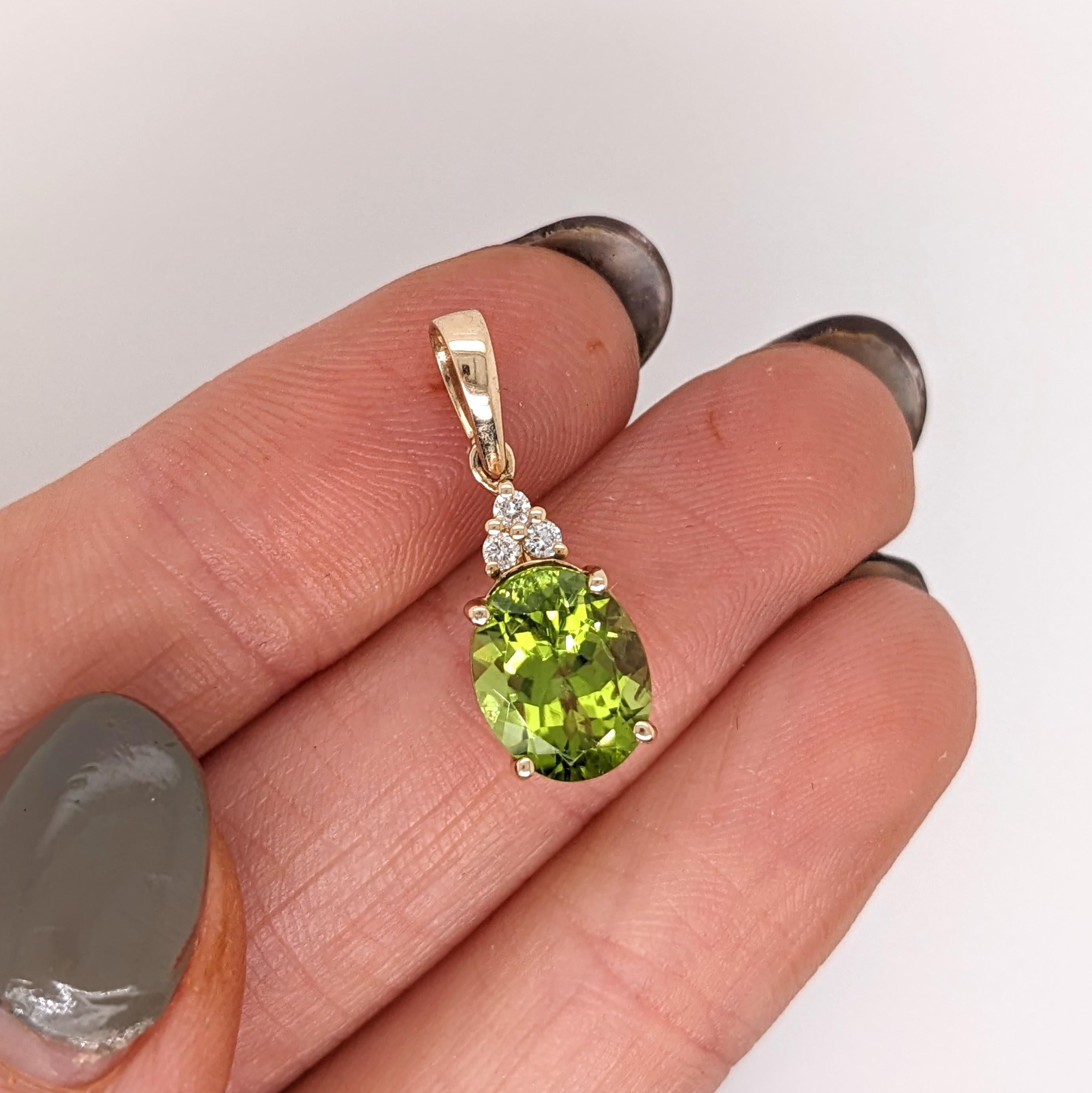 2.8ct Arizona Peridot Pendant w Earth Mined Diamonds in Solid 14K Gold ...