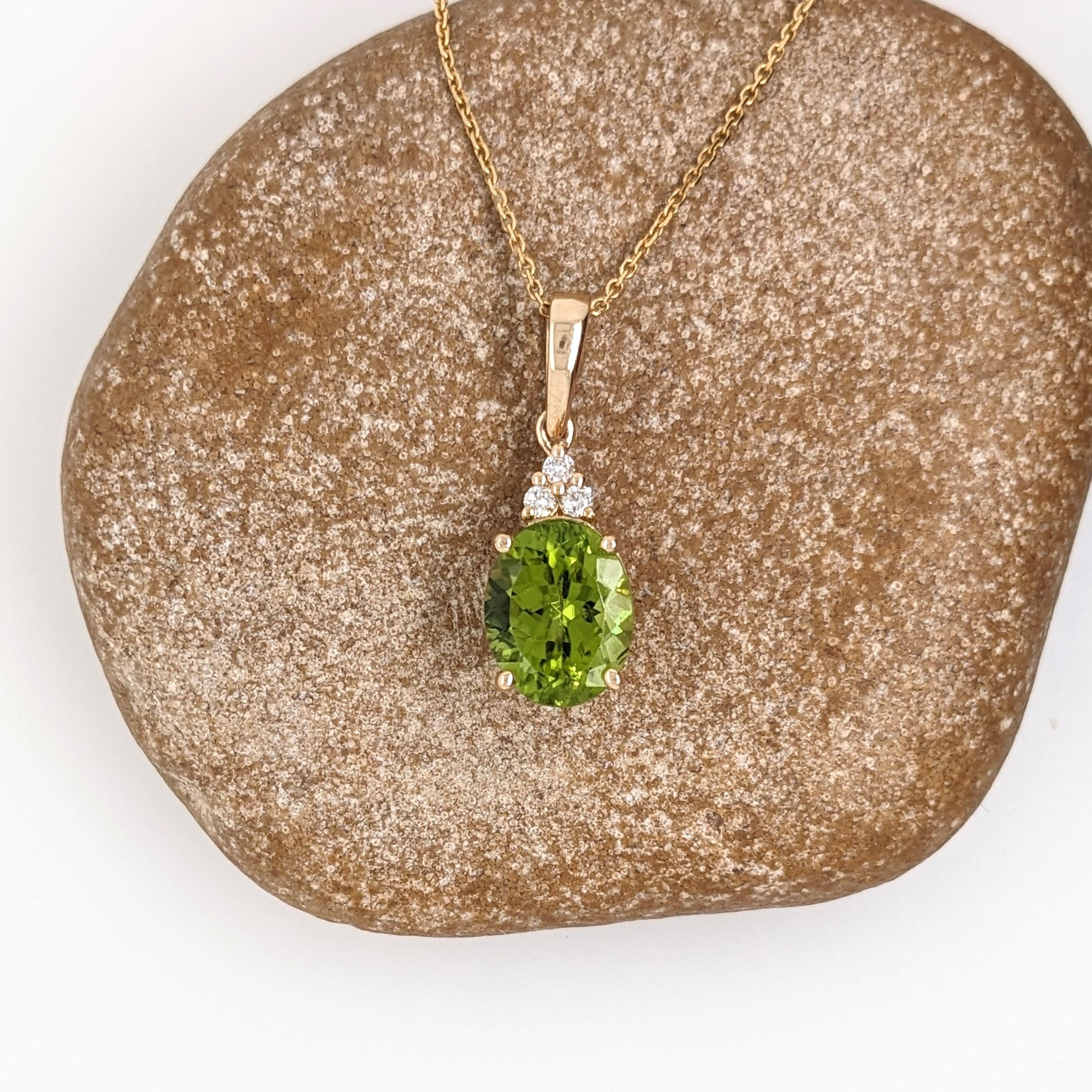 2.8ct Arizona Peridot Pendant w Earth Mined Diamonds in Solid 14K Gold ...
