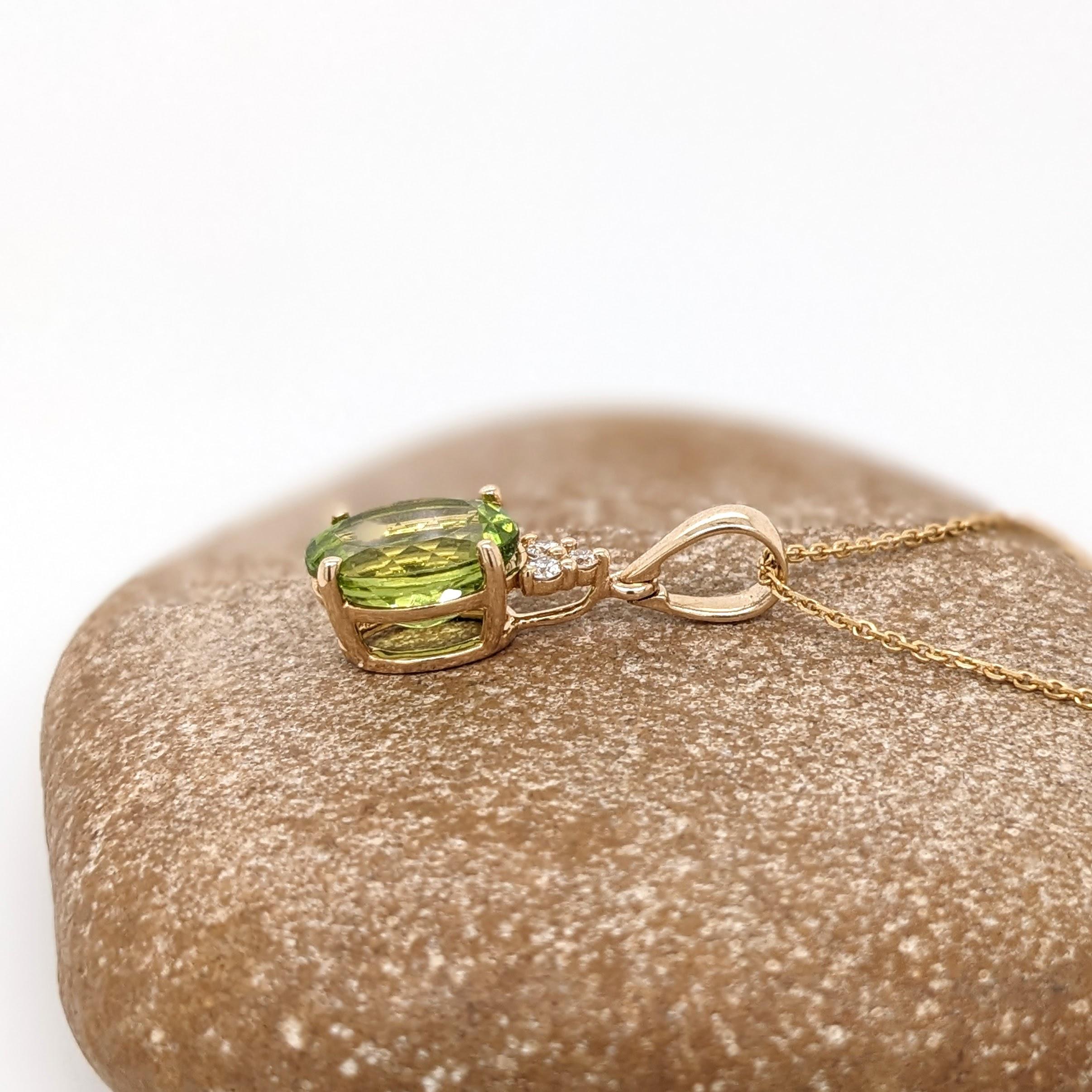2.8ct Arizona Peridot Pendant w Earth Mined Diamonds in Solid 14K Gold ...