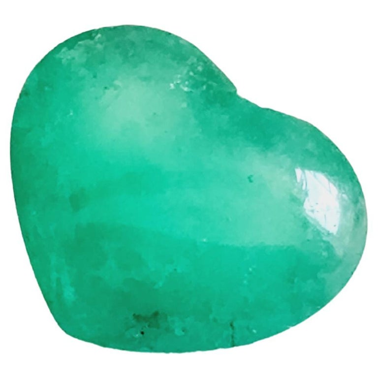 Émeraude naturelle colombienne en forme de cœur de 2,93 carats En vente ...