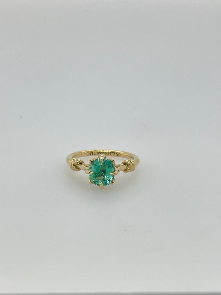 Customizable Emerald Solitaire Style Ring in 18ct Gold For Sale at 1stDibs
