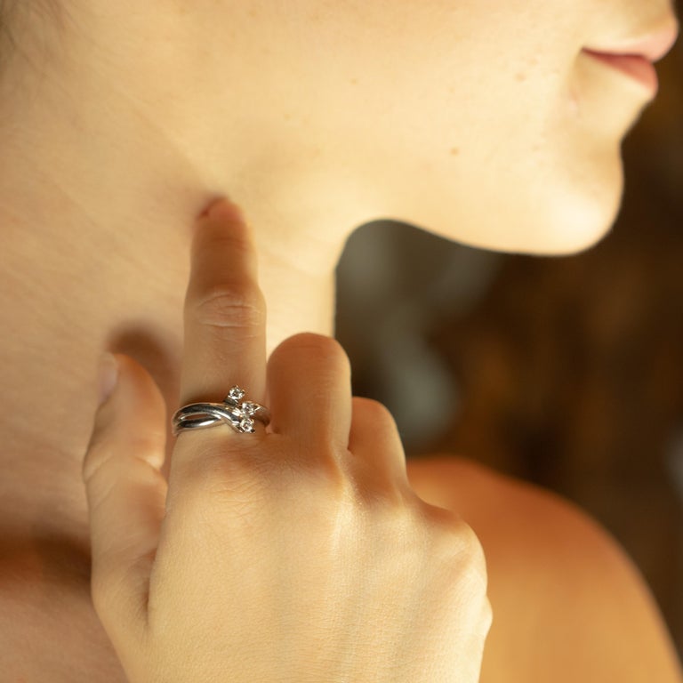 3 Brilliant Diamond Intertwining 18 Karat White Gold Romantic Spiral ...