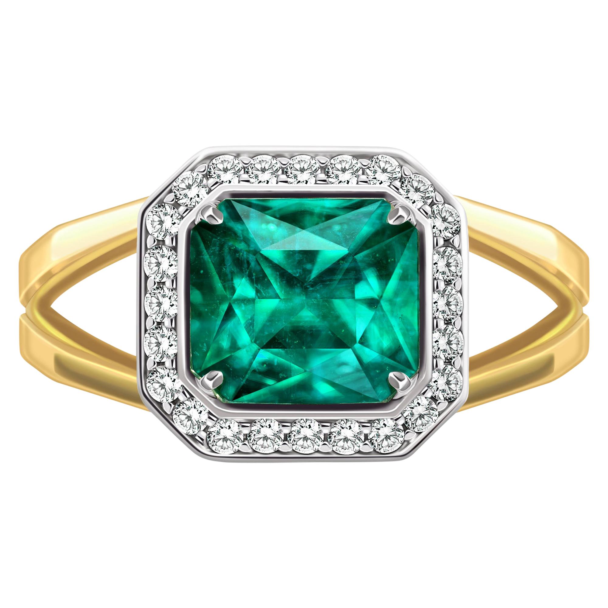 Natural Green Colombian Emerald Diamond Ring 18 Karat For Sale at 1stDibs