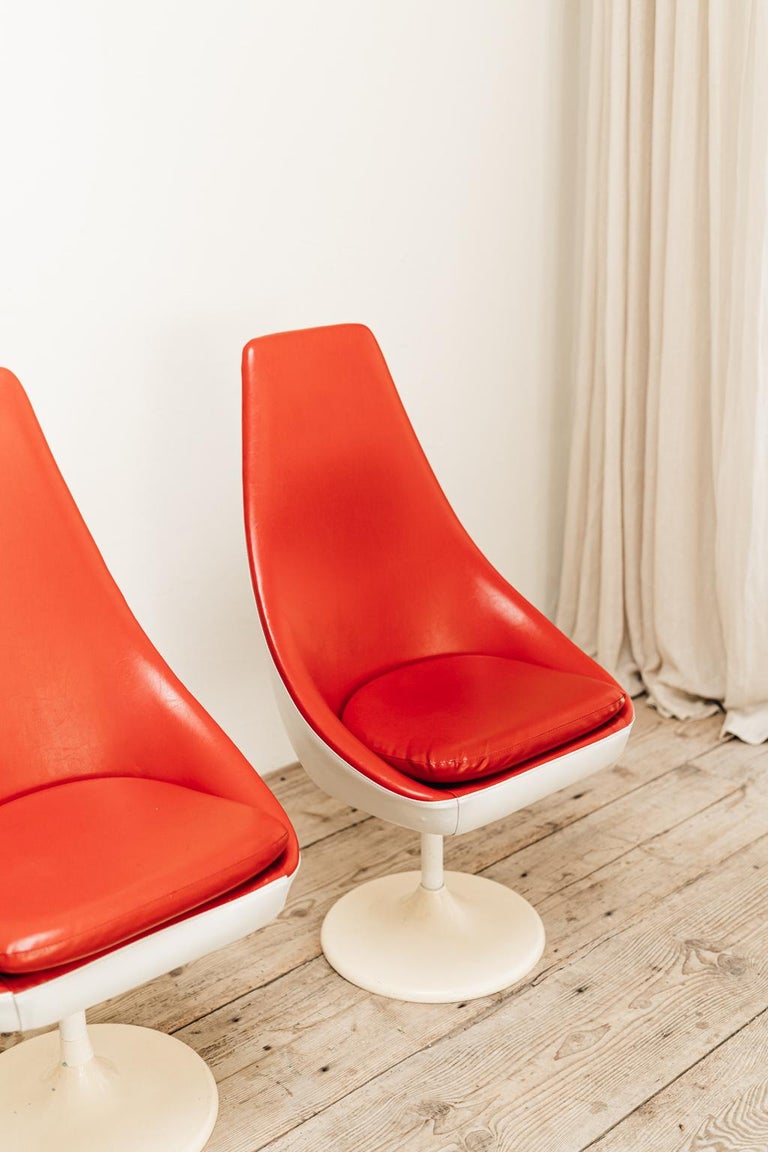 3 Funky Red and White Midcentury Dining Chairs For Sale at 1stDibs