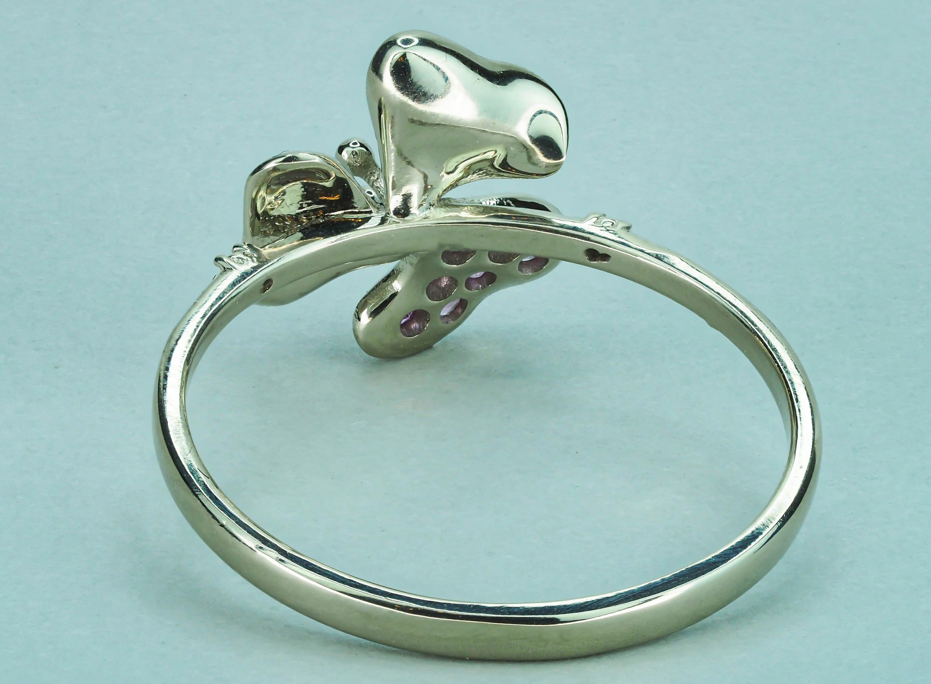Customizable 3 petal Flower 14k ring with gemstones. For Sale at 1stDibs