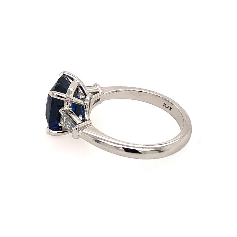 3-Stone Blue Sapphire Ring with White Bullet Diamonds For Sale at 1stDibs