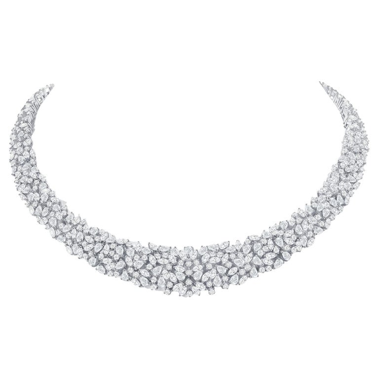 30 Carat Diamond Cluster Necklace, 18K White Gold For Sale at 1stDibs