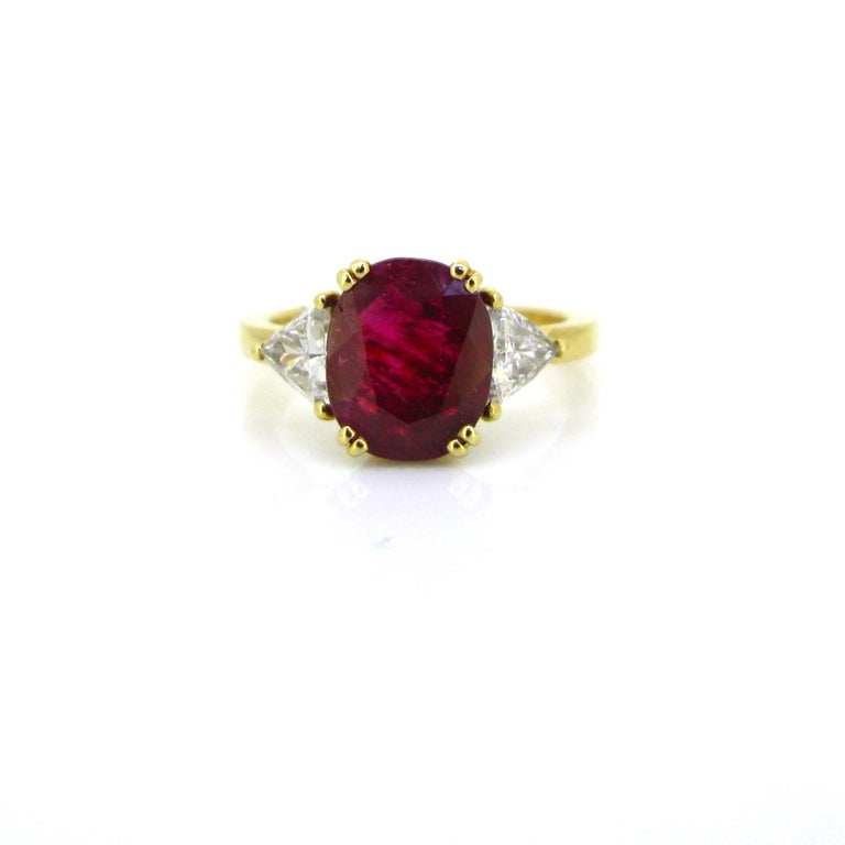 3.03 Carat Burmese Ruby Triangular Cut Diamonds Yellow Gold Wedding ...