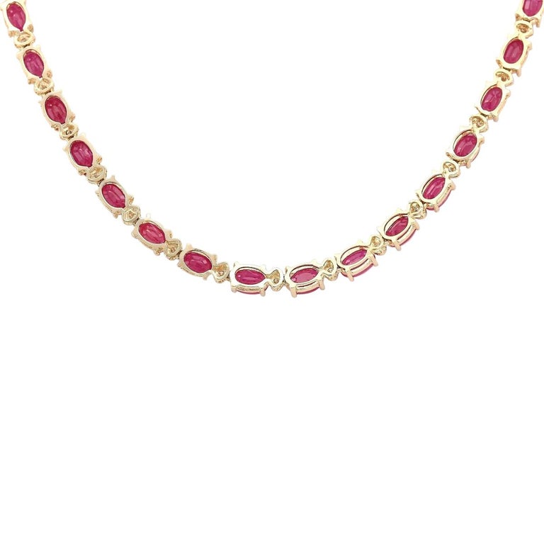 30.65 Carat Ruby 18 Karat Yellow Gold Diamond Necklace For Sale at 1stDibs