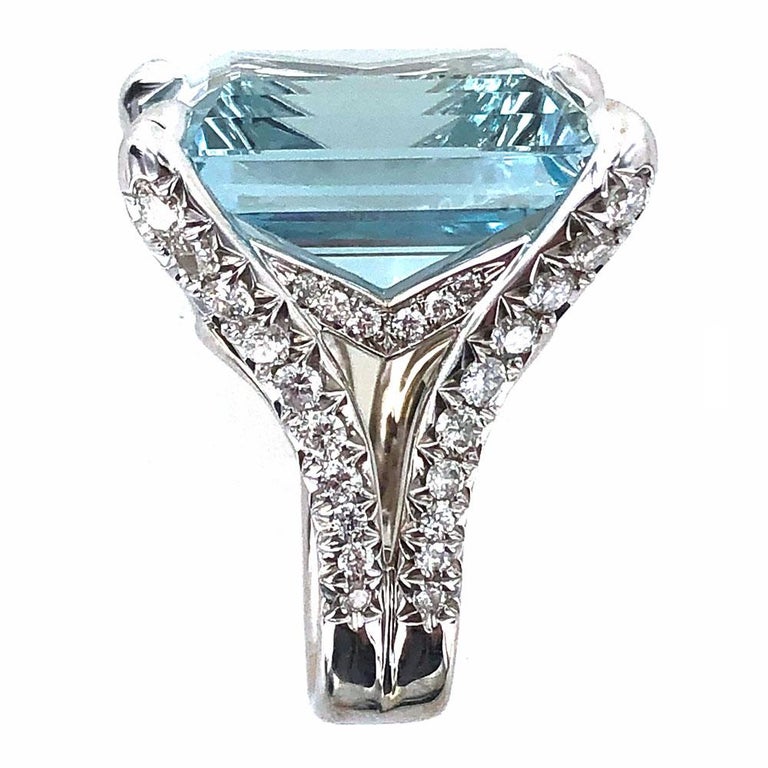 32 Carat Aquamarine Diamond 18 Karat White Gold Cocktail Ring at ...