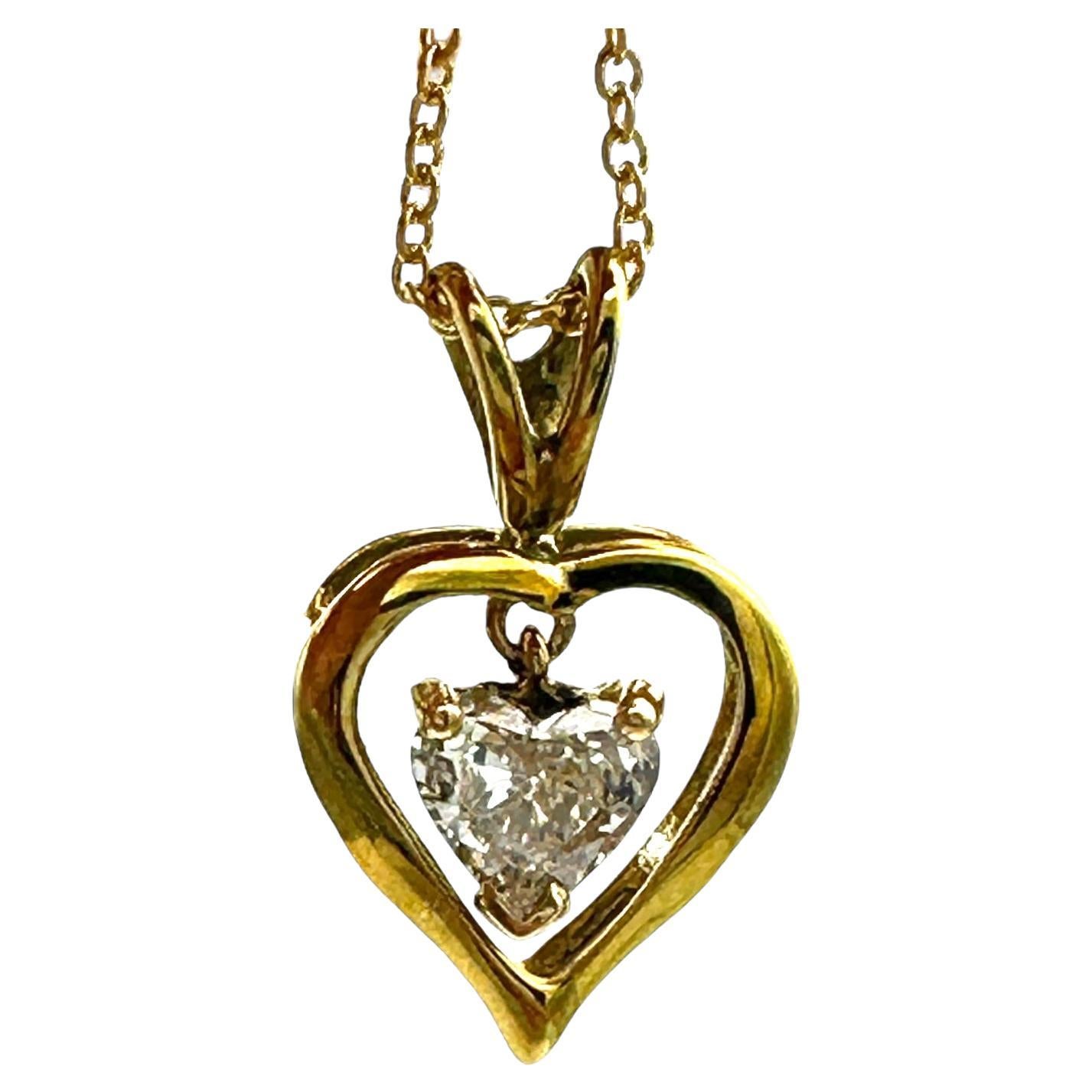 .35 Carat Heart Diamond Pendant Yellow Gold VS Quality For Sale at 1stDibs